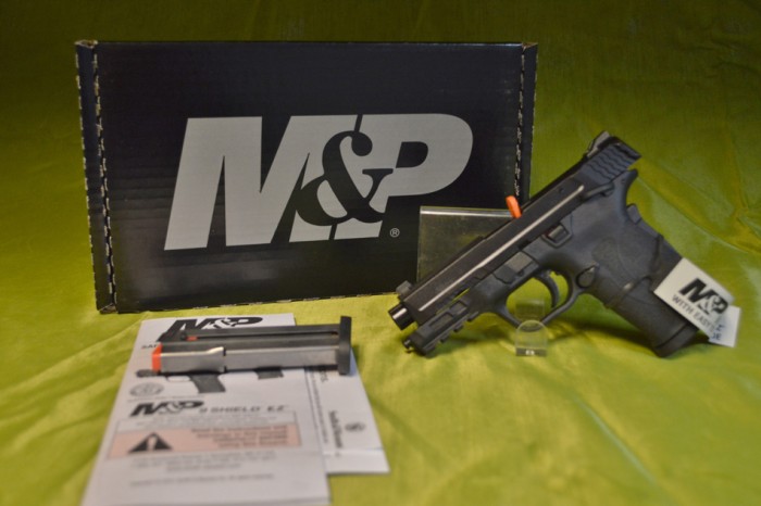 Smith & Wesson M&P 9 E-Z FACTORY NEW